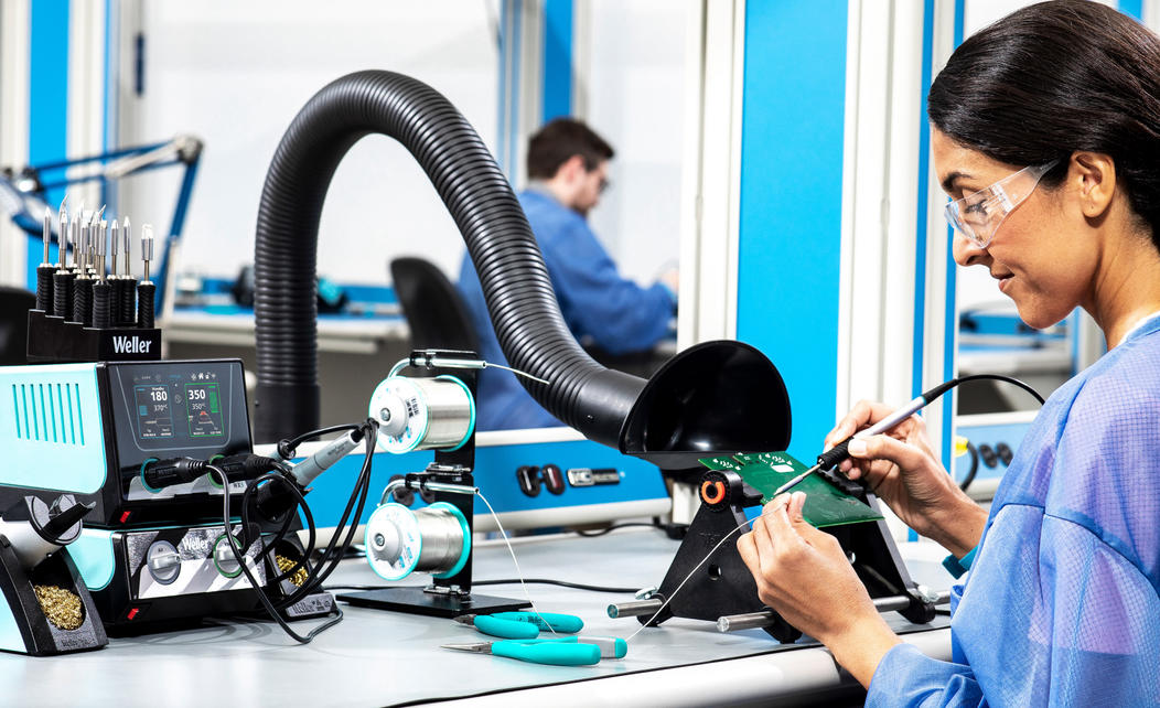 Máy Hàn Thiếc Weller WT1010H – Soldering T0053438699N